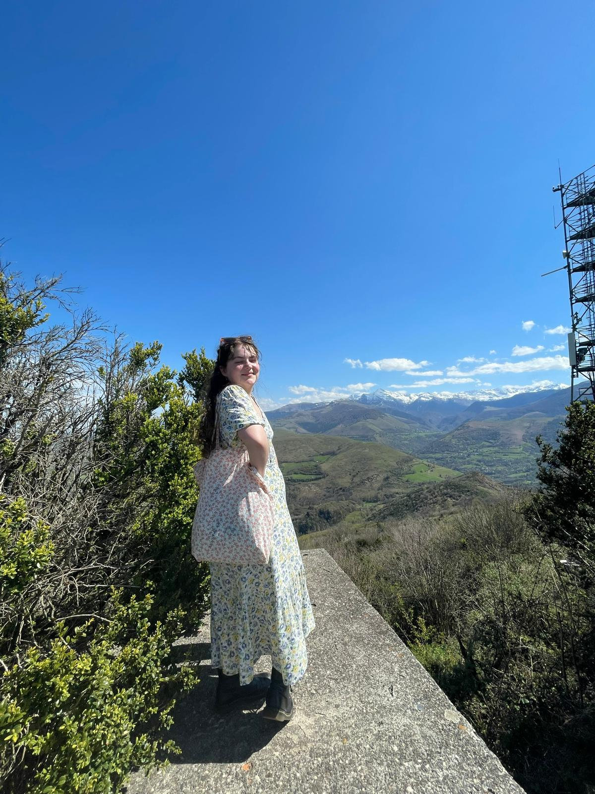 Eleanor Curtis | Lingo Magazine